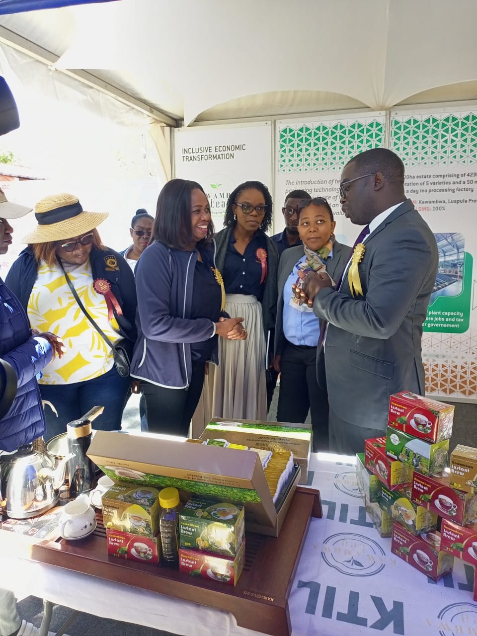 COMMERCE, TRADE AND INDUSTRY MINISTER VISITS IDC STAND. – Industrial ...